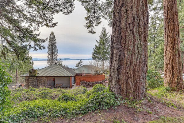 Walk To The Oyster Bar: Chuckanut Dr Retreat! - Bay View, WA