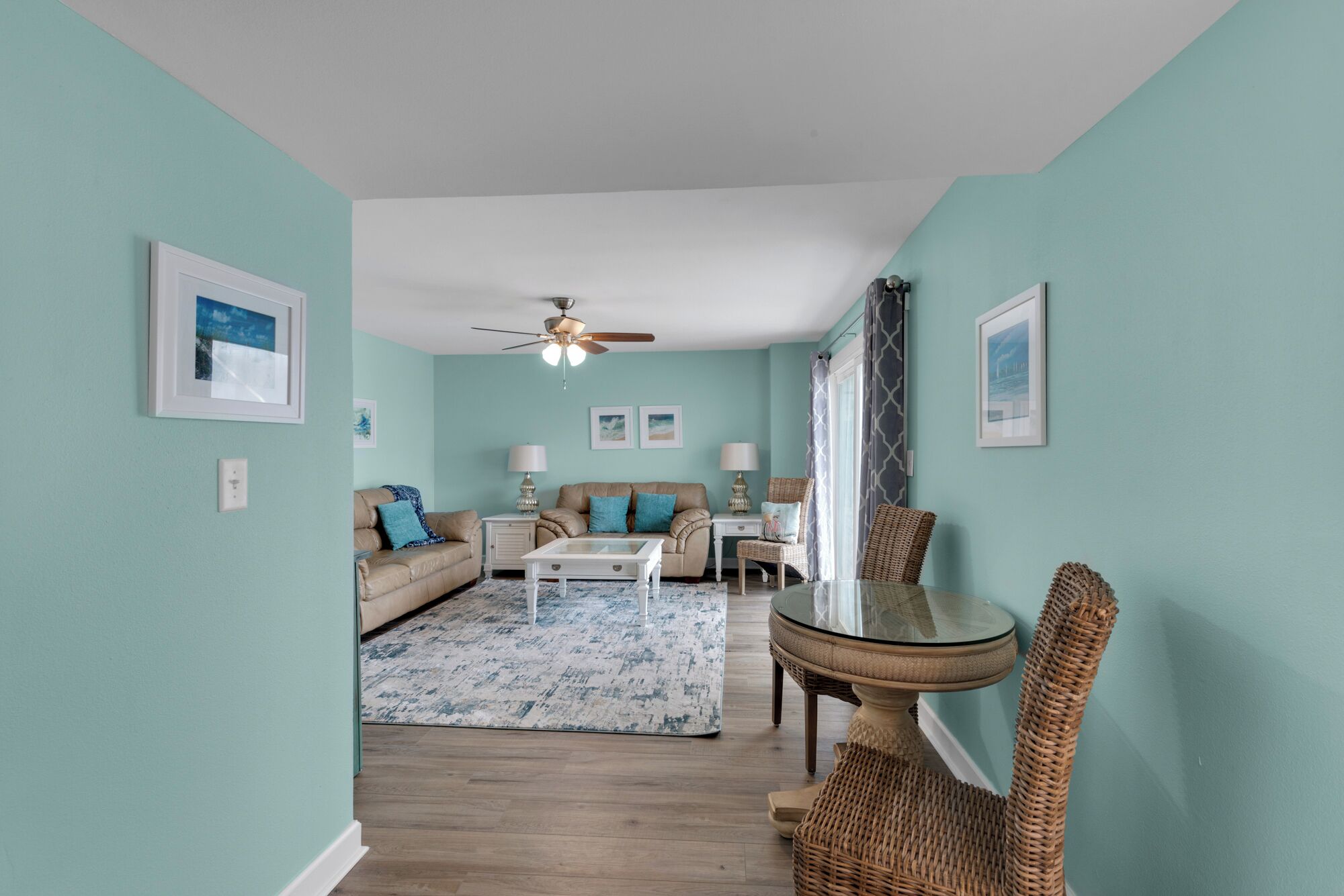 Fantastic 2-bedroom Townhome With Great Pool And Private Beach Area. - Pensacola Beach, FL