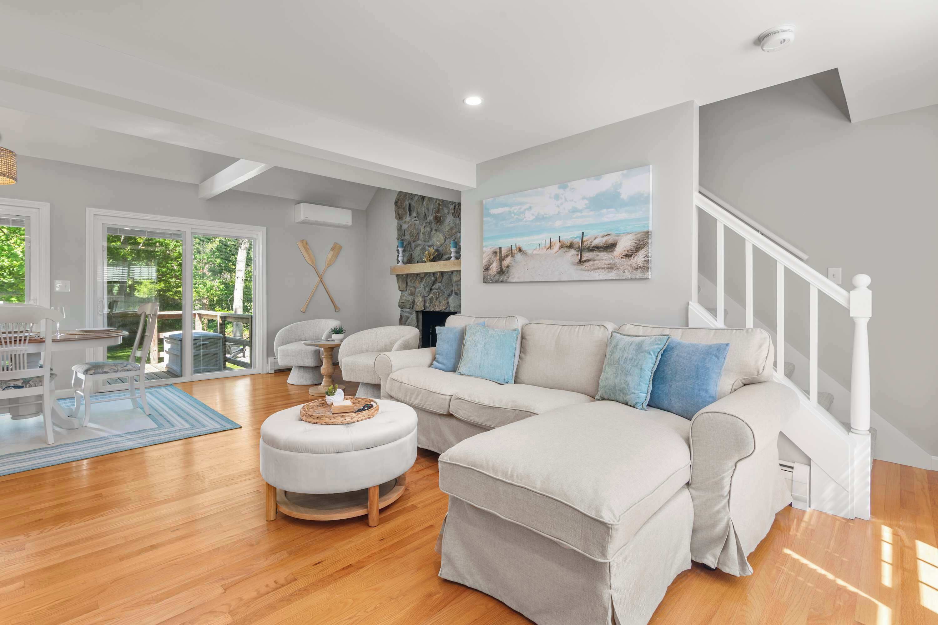 Minutes From Beaches, Outdoor Shower, Fire Pit! - Wellfleet, MA