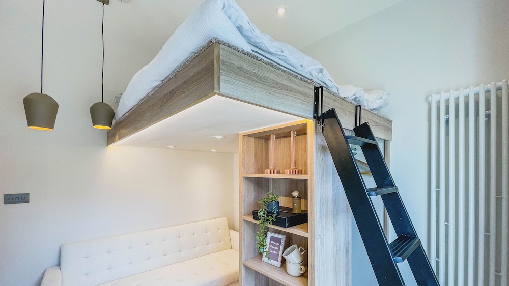 5* London Luxury Loft 3 bed 3 bathroom sleeps 7+ - London | Stayz