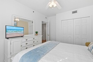 Apartamento em Condomínio Fechado, várias camas (Oceanwalk 7-301) | 3 quartos 