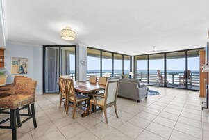 Apartamento em Condomínio Fechado, várias camas (Ebb Tide 407) | Interior