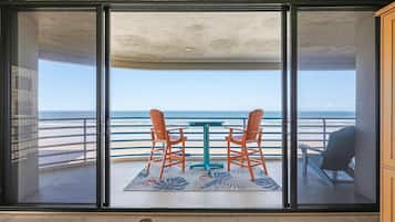 Apartamento em Condomínio Fechado, várias camas (Ebb Tide 407) | Interior