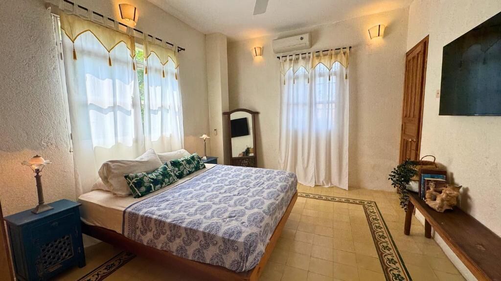 Suite Júnior, pátio, Vista para a cidade | Ferro/tábua de engomar, Wi-fi grátis 