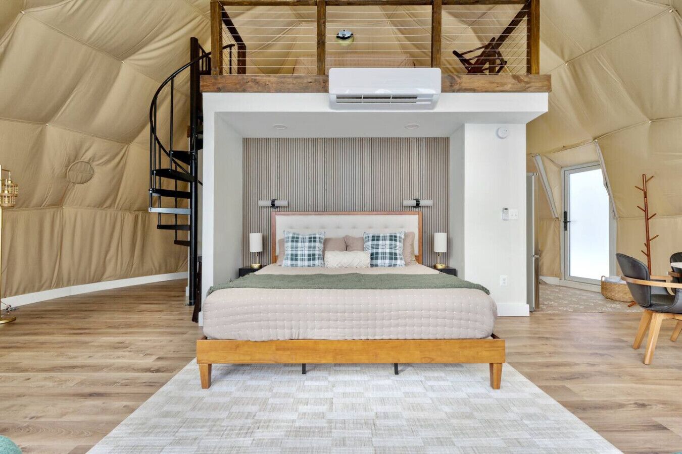 Luna Dome - Lakefront W/ Hot Tub+ Wi-fi+ Sleeps 4 - Luray, VA