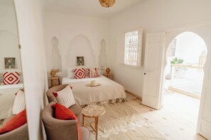 Apartamento luxo | Cofres nos quartos, ferros/tábuas de passar roupa, Wi-Fi de cortesia