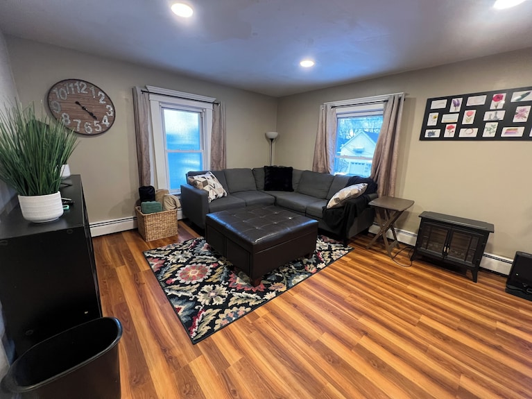 Cozy 2-bedroom Apartment With Some Character In A Nice Neighborhood - University at Buffalo, Buffalo