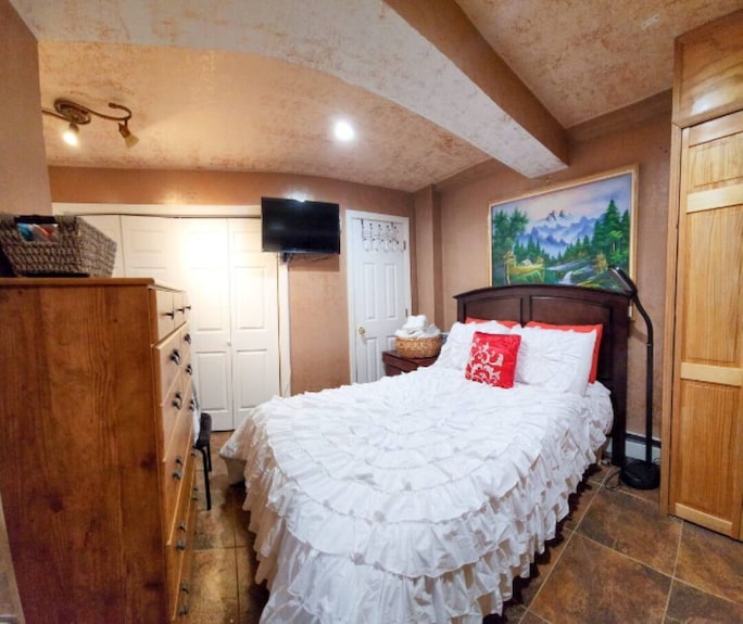 Spacious Cozy Studio 5-min Walk To Lirr - Queens