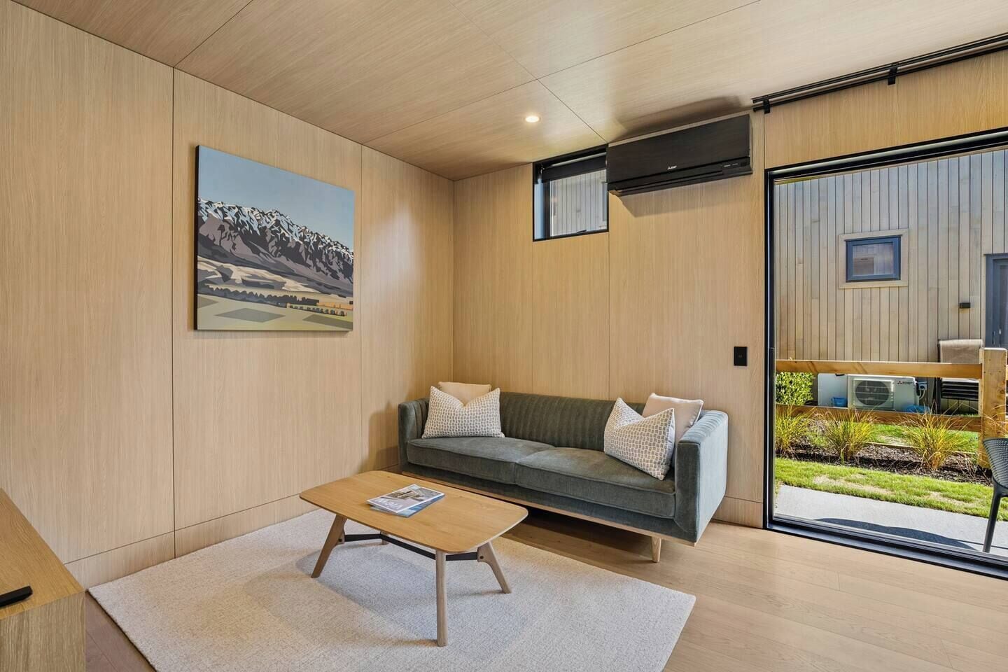 Cosy Peak Retreat With Remarkable Mountain View - Arrowtown