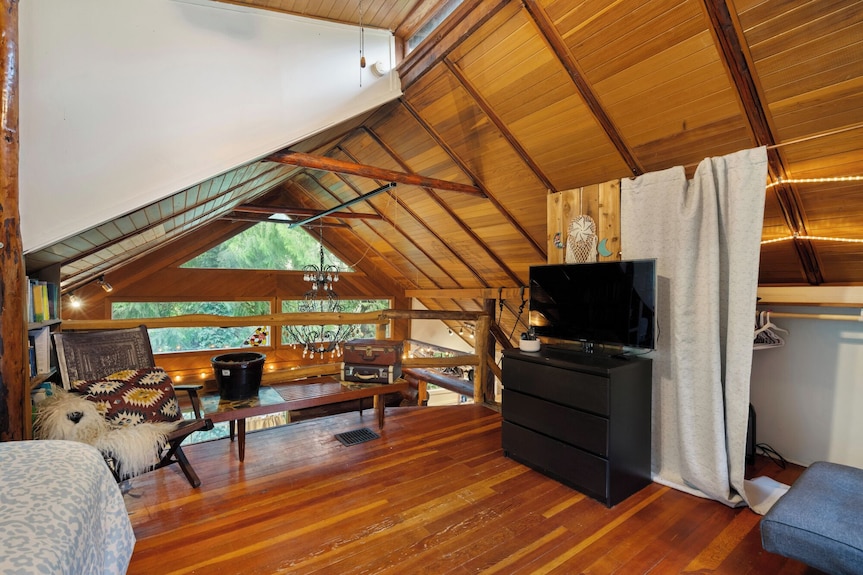 Boho Forest Cabin Retreat Near The City! - Portland, OR