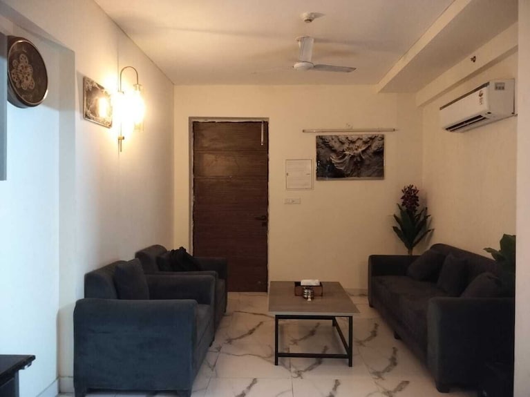 Luxury Comfort Meets Prime Location 1bhk Apartment Near Airport & Metro - Gurugram