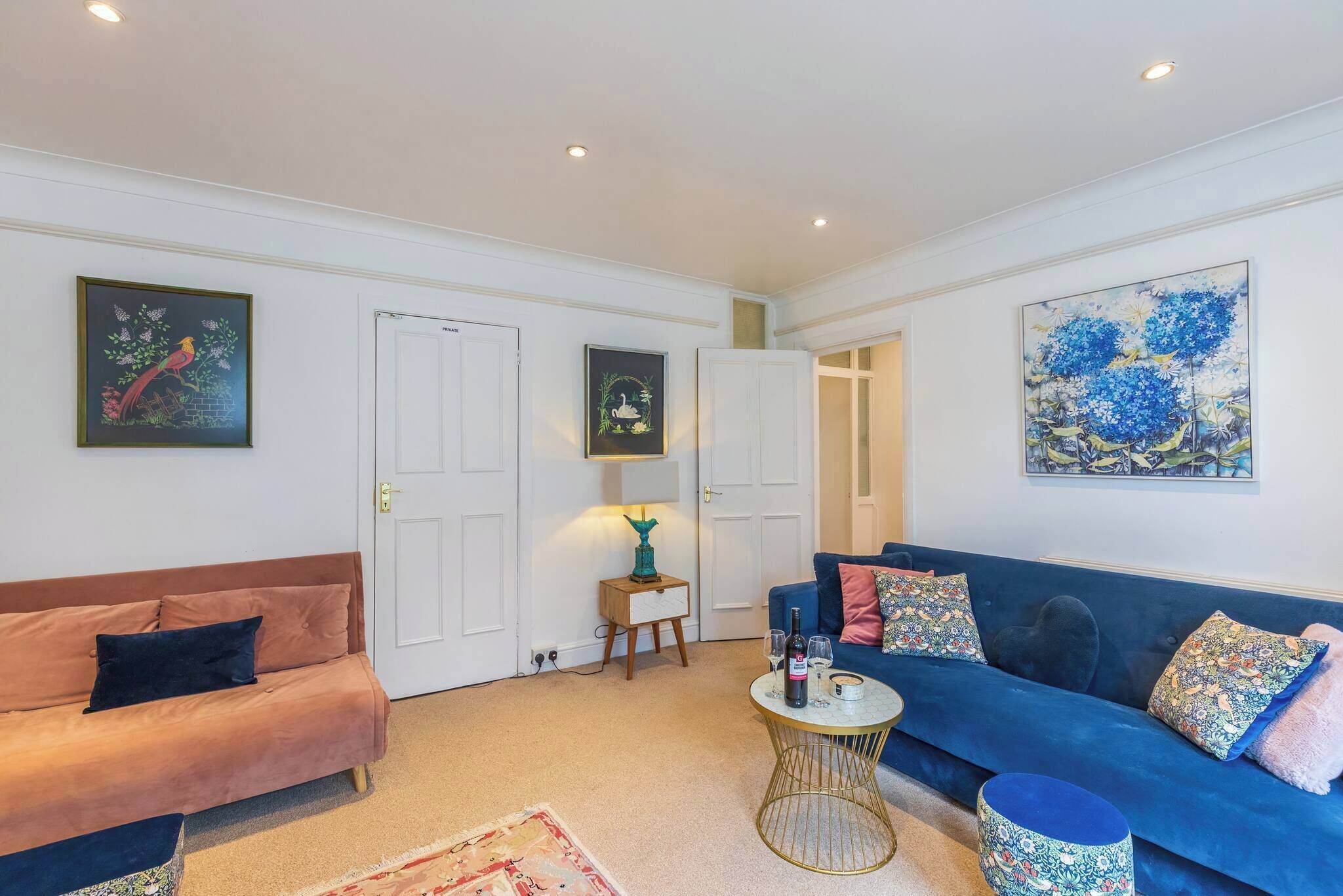 Spacious Seafront Apartment, Garden & Free Parking - Littlehampton