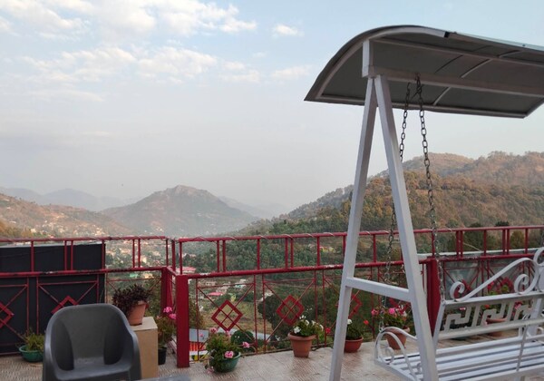 Hotel Haya Palace View King And Restaurant - Parking - Gym Facility With Mountain View Room In Bhimtal - Bhowali