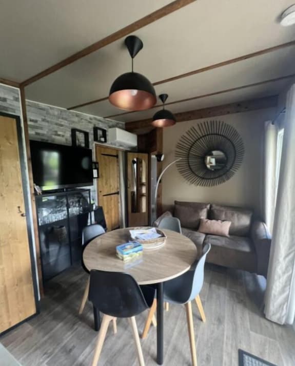 Mobil Home G11 Tout Confort - Parc de La Coccinelle