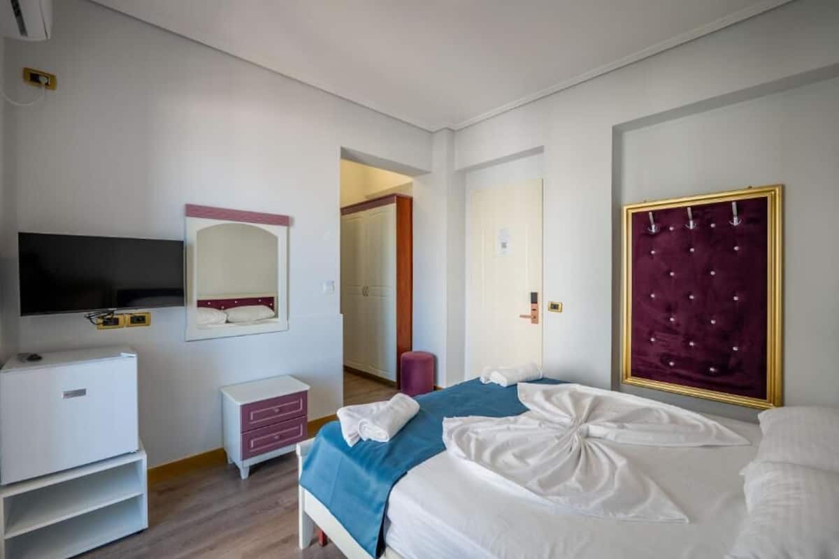 Quarto Duplo Básico, varanda, vista para o mar | Wi-fi grátis