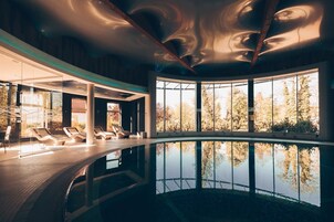 2 piscinas interiores 