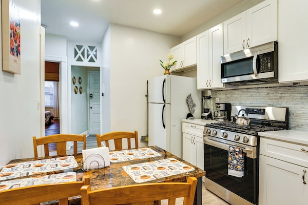Easy Nyc Access! Gateway Region Apartment W/ Yard - 세카우커스
