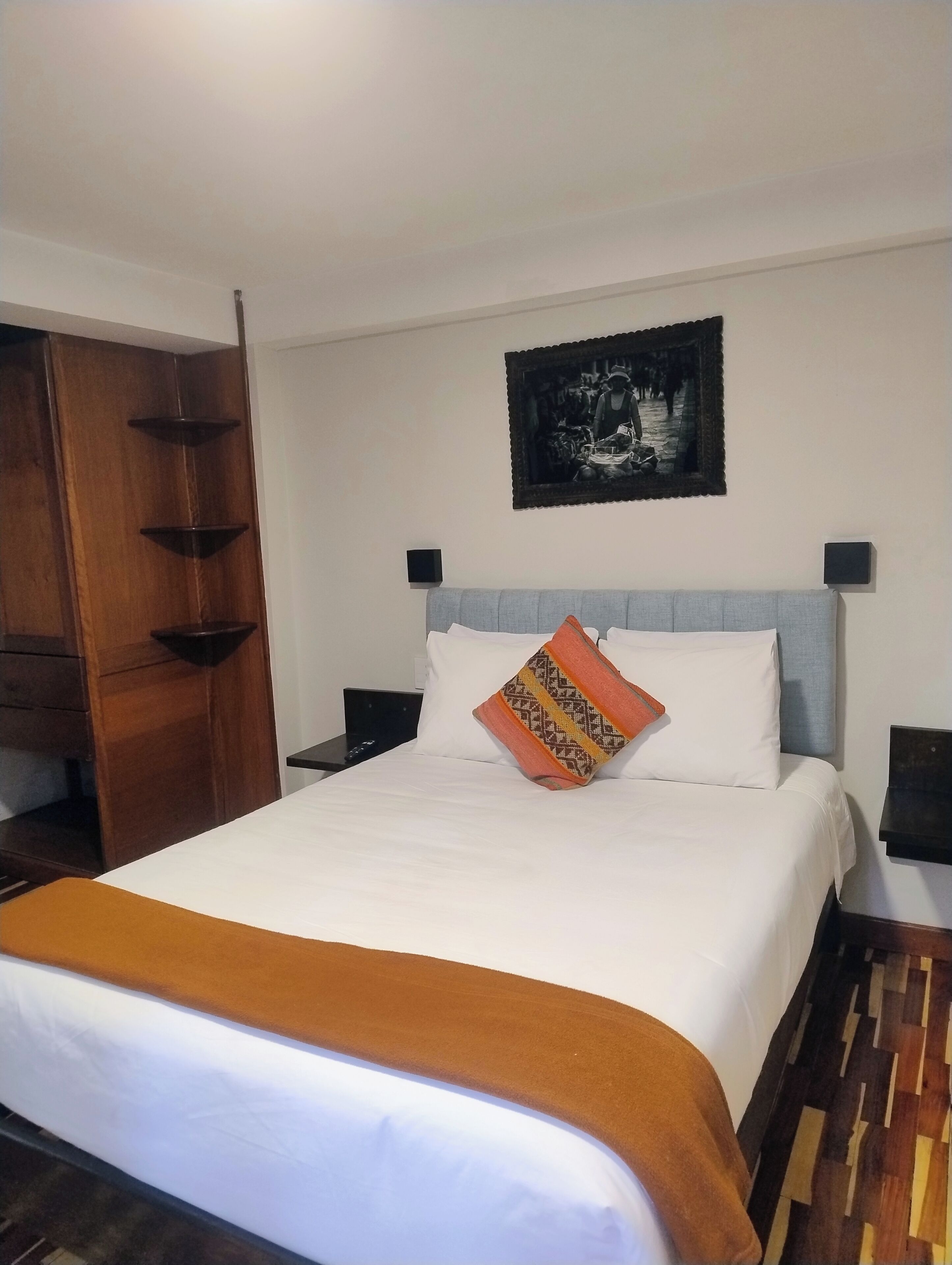 Quarto Duplo Standard, 1 quarto, casa de banho anexa | Wi-fi grátis, acesso para cadeira de rodas 
