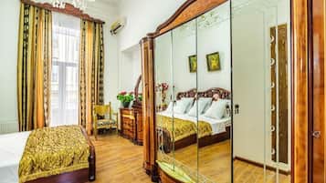 Quarto Clássico com Cama de Casal, Vista para a cidade | Roupa hipoalergénica, camas de colchão Select Comfort, minibar