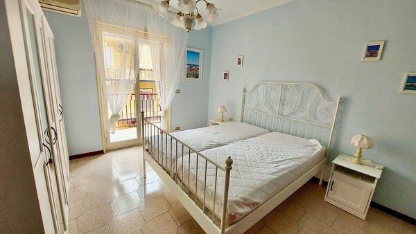 Alba Sul Mare Apartments - Nizza di Sicilia