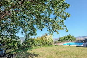 Piscina exterior sazonal 