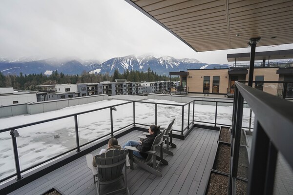 The Fox Den - Revelstoke