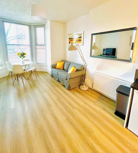 Southsea Apartment: Close To Beach & Amenities - Portsmouth