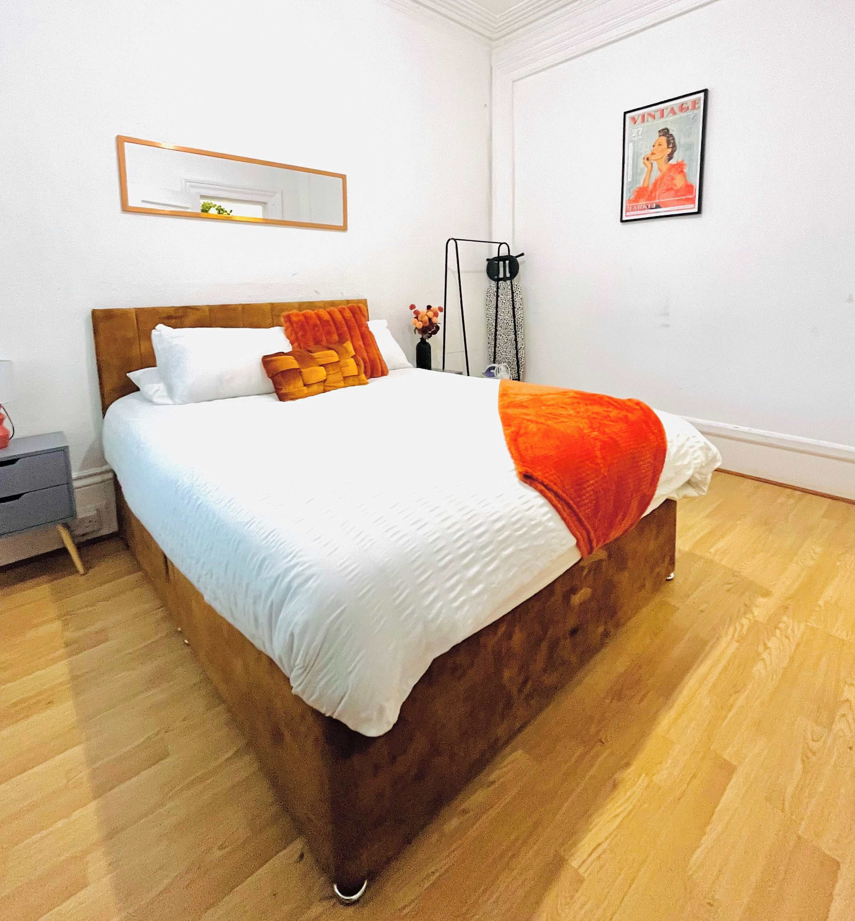 Cosy Portsmouth House: Free Parking! - Isle of Wight