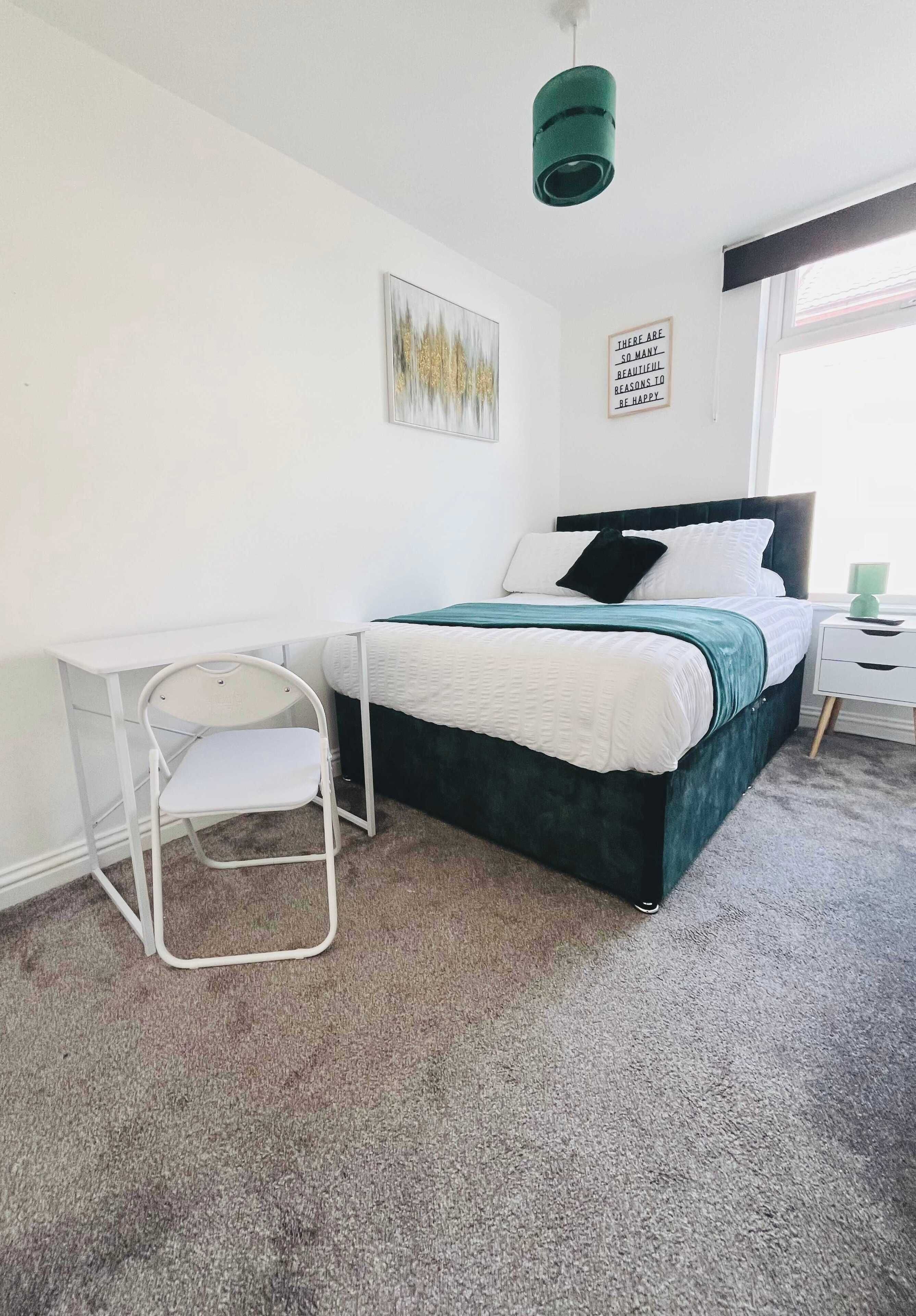 Cleveland Road House: Garden, Kitchen & Free Parking - Portsmouth