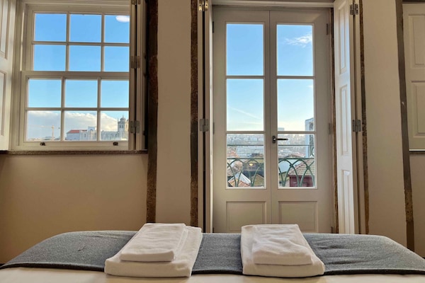 Quarto Duplo Deluxe, Vista para a cidade | Wi-fi grátis