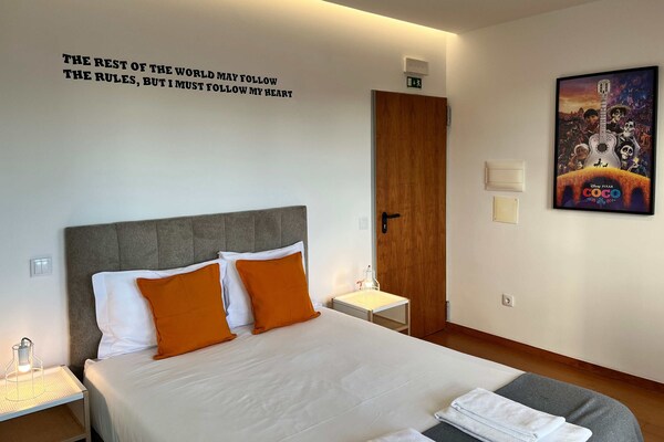 Clérigos Cinema Guesthouse - Porto, Portugal