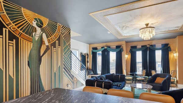 The Great Gatsby By Avantstay Hot Tub + Private Rooftop + Speakeasy Lounge + Firepit - Nashville, TN