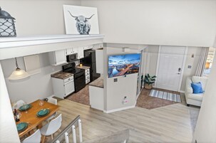 Casa, várias camas, cozinha, vista para o jardim | Parte interna