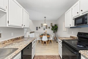 Casa, várias camas, cozinha, vista para o jardim | Cozinha privada