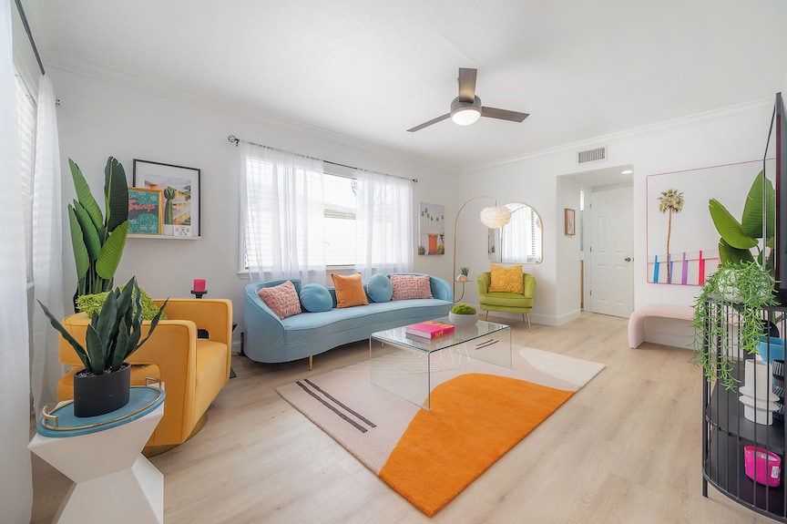 Palm Springs Inspired Pool Home In Tampa Bay, Close To It All! - Tampa, FL