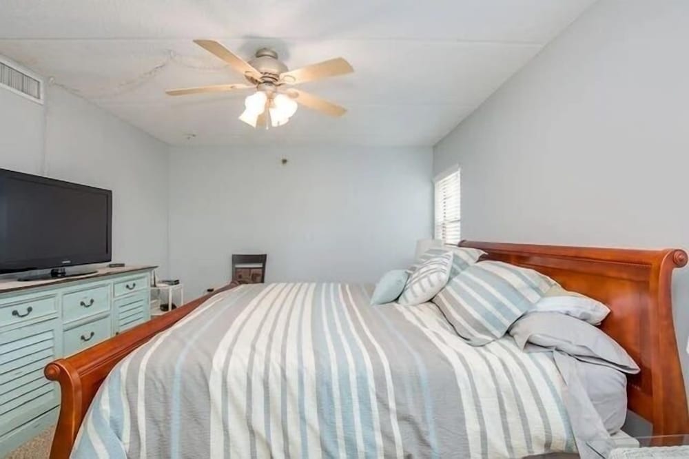 Oceanfront Escape with Stunning Views, Beachside Reviews, Deals ...