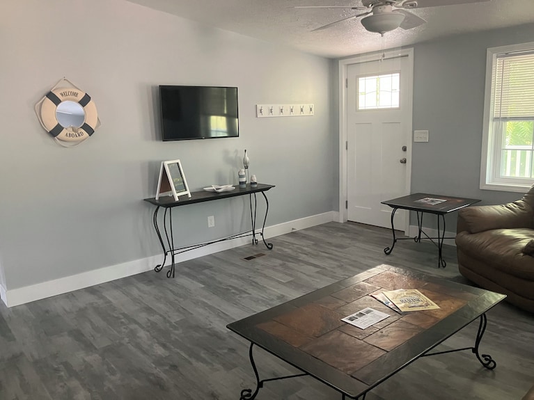 Perfect 3-bedroom Mobile Home With Ac In Charming Albion. Mobility-accessible. - エリー湖, PA