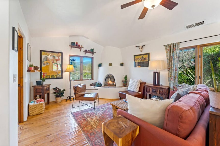 Casa De Isabelle - A Spanish Farmstay (Pets Ok) - Santa Barbara