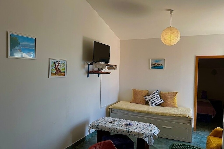Apartamento De Una Habitación Con Balcón Y Vista Al Mar Rab (A-25079-d) - Rab