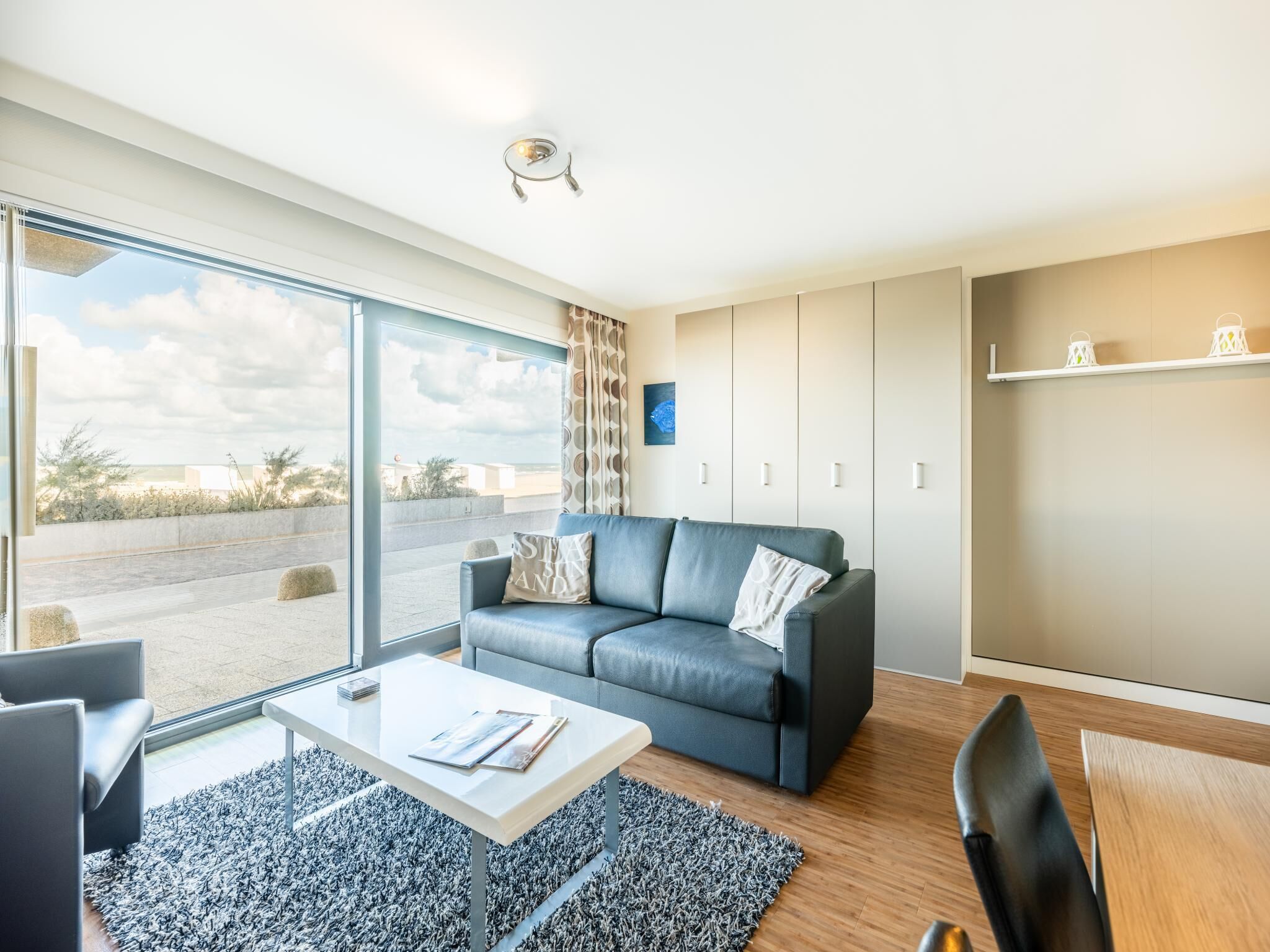 Magnifique Studio Au Bord De La Digue - La Panne