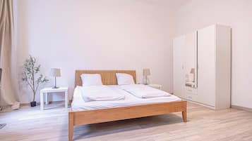 Apartamento básico | Ferros/tábuas de passar roupa, Wi-Fi de cortesia