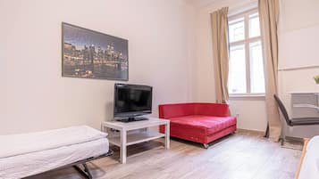 Apartamento básico | Ferros/tábuas de passar roupa, Wi-Fi de cortesia