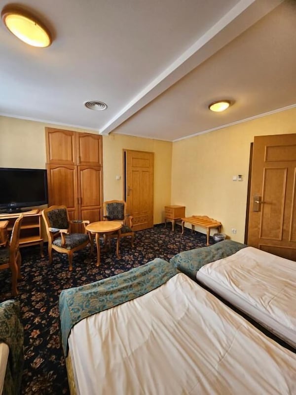 Folwark Historic Hotel - Warsaw