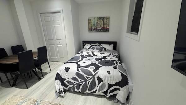 Cozy Studio Retreat In Scenic Georgina, Canada - Georgina