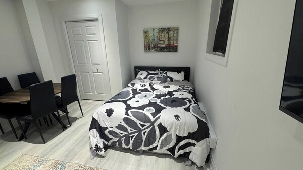 Cozy Studio Retreat In Scenic Georgina, Canada - Georgina