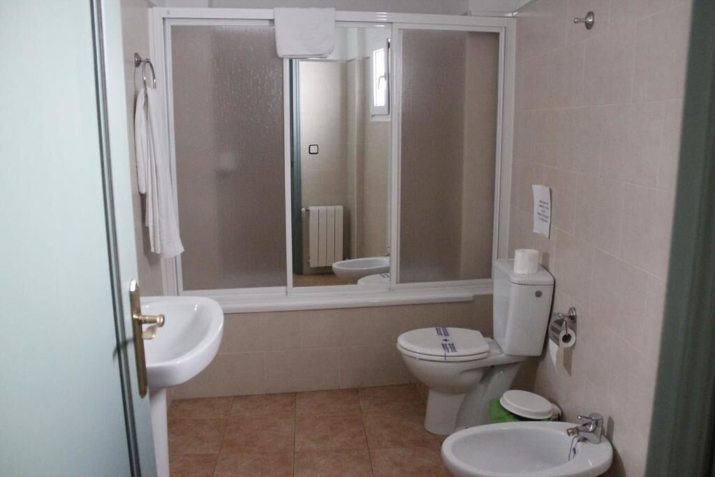 Quarto Individual | Casa de banho