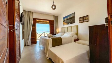 Quarto triplo standard, varanda coberta | Wi-Fi de cortesia