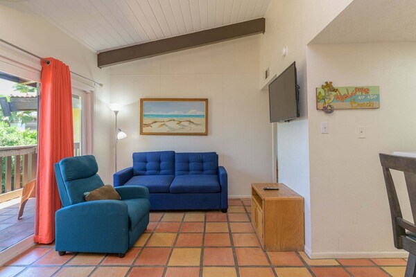 Tiki 204 - Standard 1br Condo W/ Balcony Sleeps 4 1 Bedroom Condo - Beach Park At Isla Blanca, South Padre Island