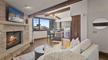 Apartamento em Condomínio Fechado, 1 quarto | Sala de estar