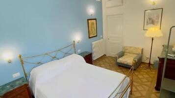 Quarto Duplo Deluxe, vista para o pátio | Cortinas/cortinados opacos, Wi-fi grátis